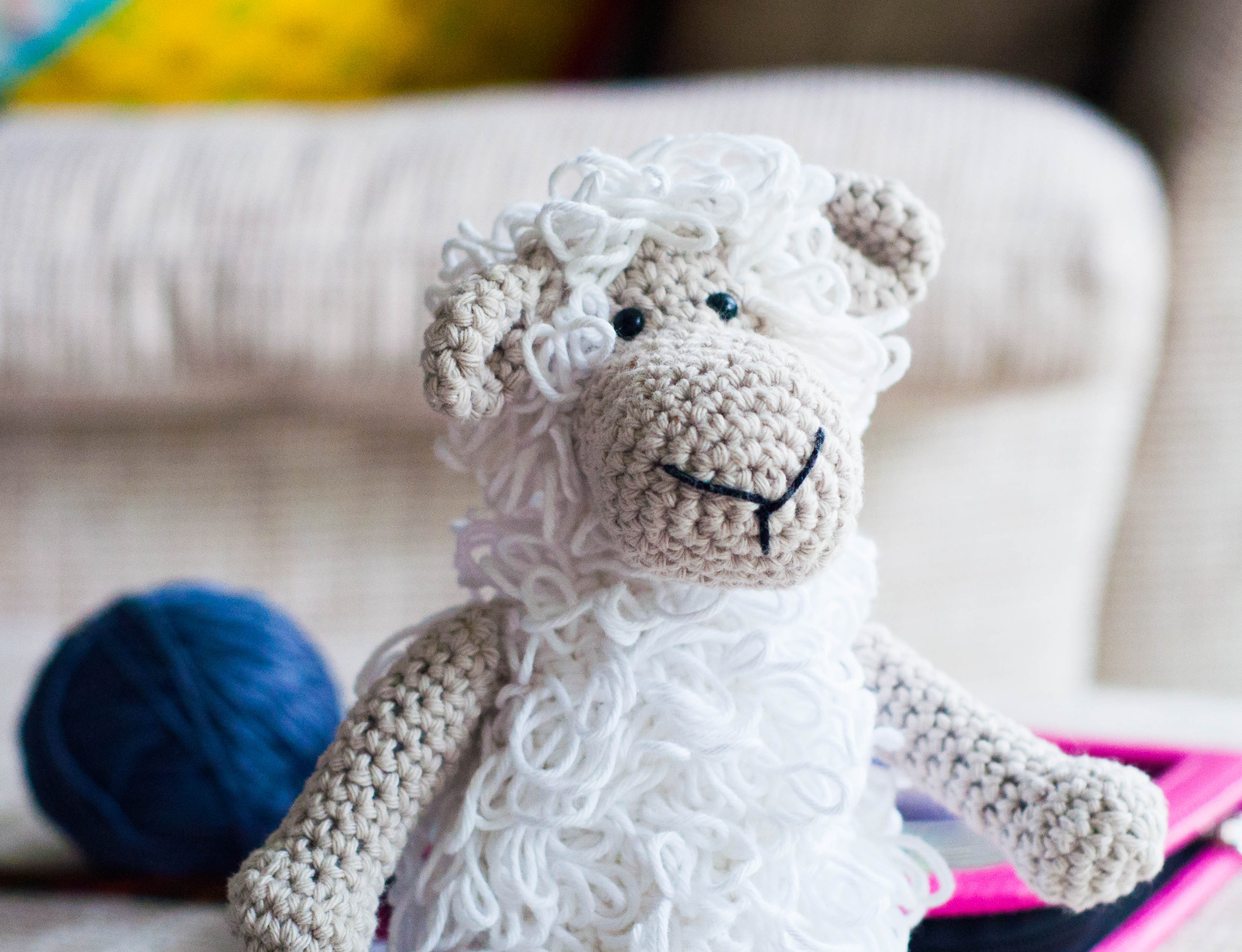 The loop stitch sheep - a free crochet pattern - Yarnhild.com