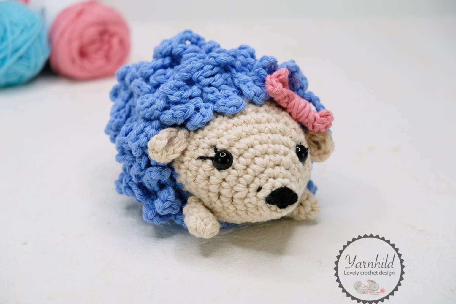 Crochet hedgehog pattern - A free crochet tutorial for a cute hedgehog
