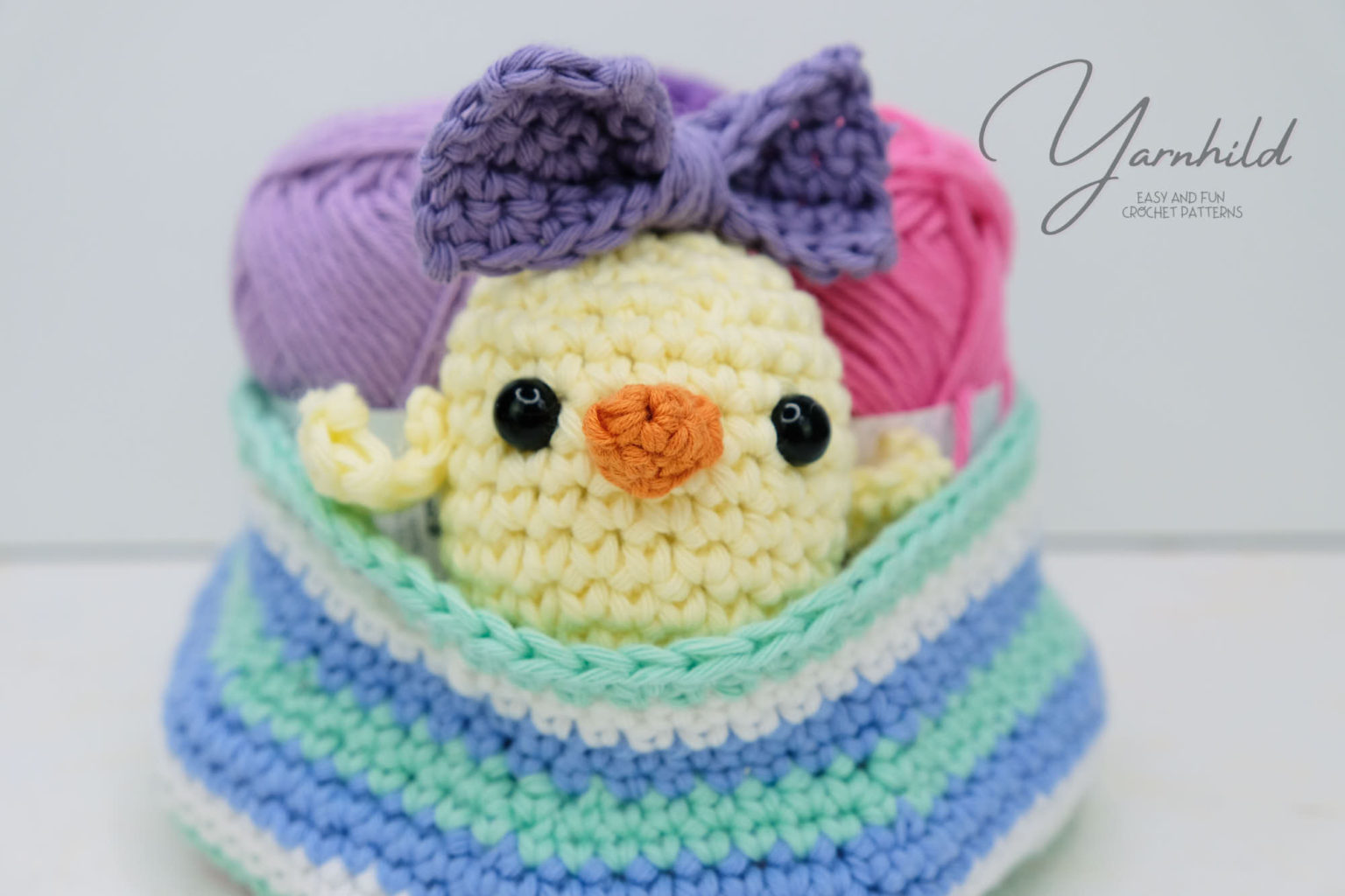 Free crochet chicken pattern - How to crochet a cute amigurumi chick.