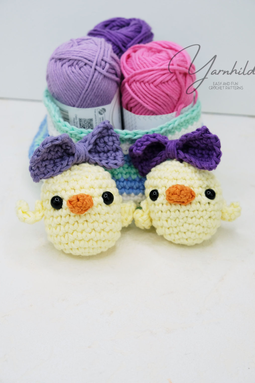 Free crochet chicken pattern - How to crochet a cute amigurumi chick.