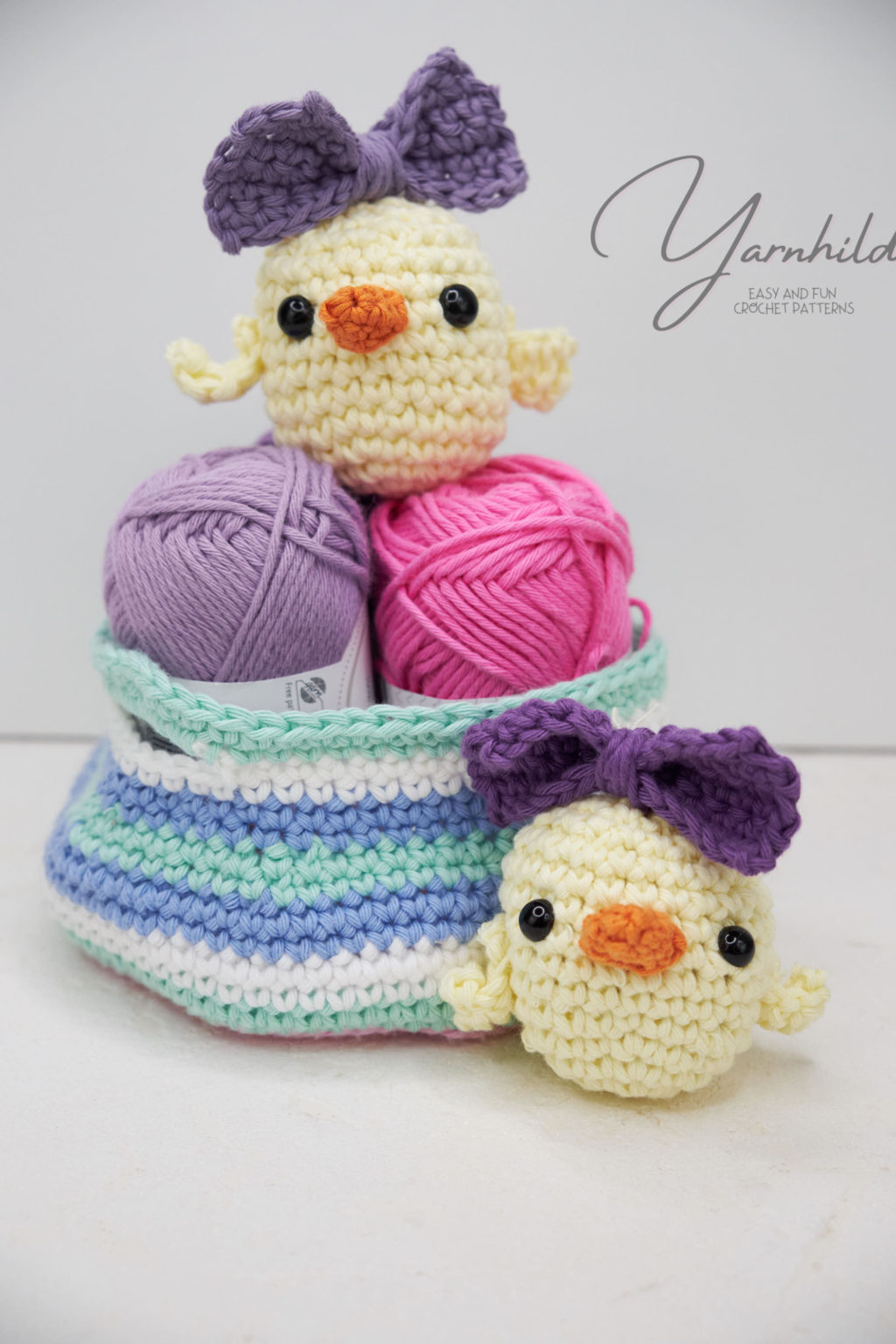 Free crochet chicken pattern - How to crochet a cute amigurumi chick.